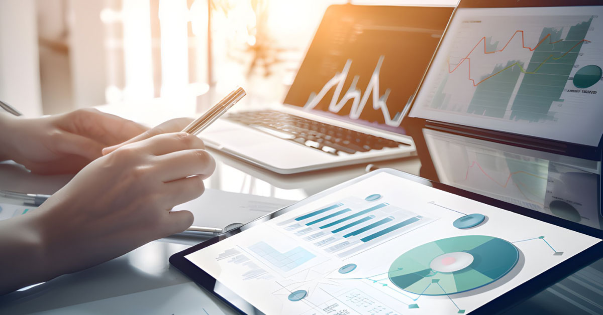 A Guide to Data Management in Healthcare - Henry Schein Solutions Hub